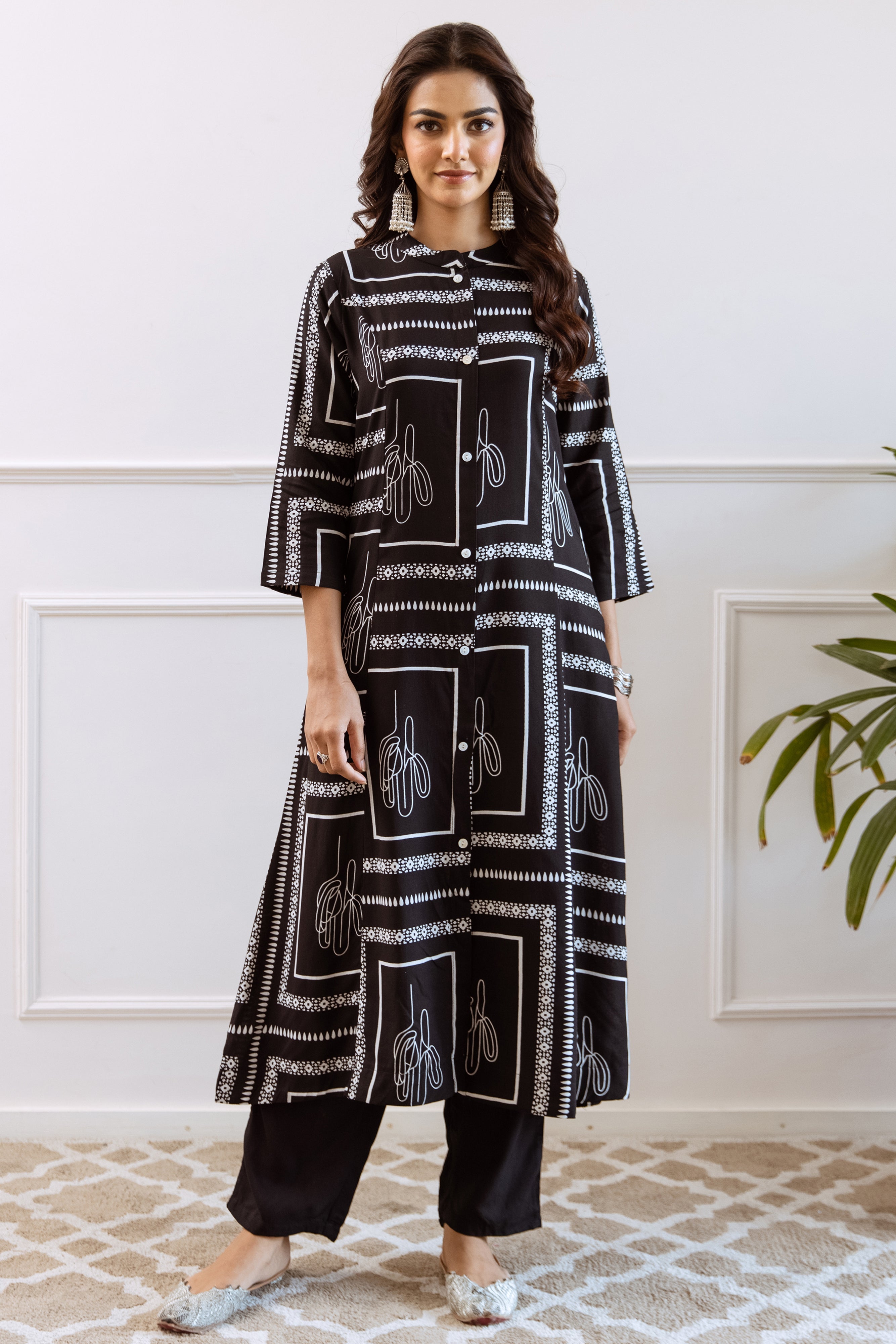 Nehamta Women's Black German rayon Kurta, Pant Set